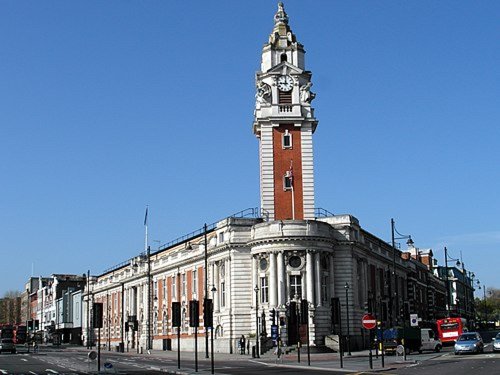Supporting vulnerable LGBTQ+ people & women in Lambeth - Metropolitan ...