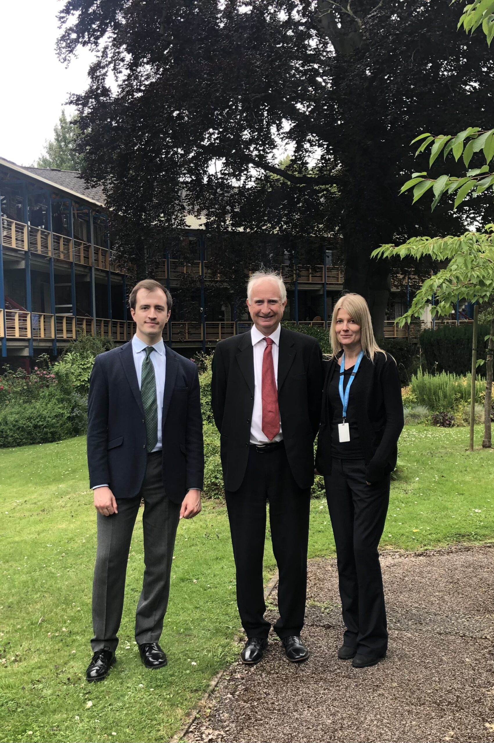MTVH welcomes new Environment Minister to Queensway - Metropolitan ...